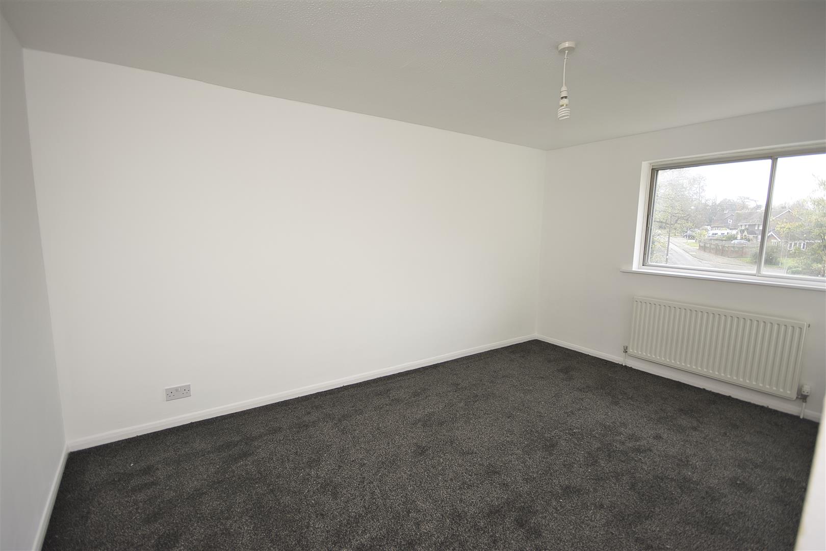 High Street South, Rushden - James Anthony Estate Agents